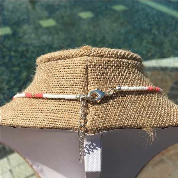 Brandy Melville | Jewelry | Salmon White And Gold Pattern Bead Choker ...